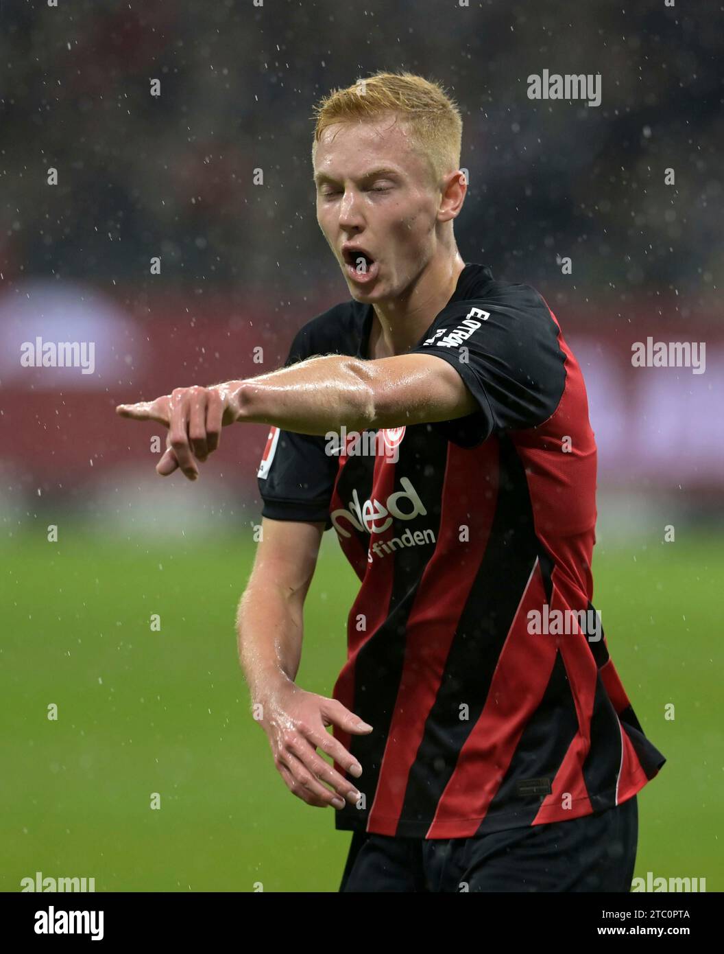 Frankfurt, Deutschland. 09th Dec, 2023. Torjubel von Hugo Larsson nach ...