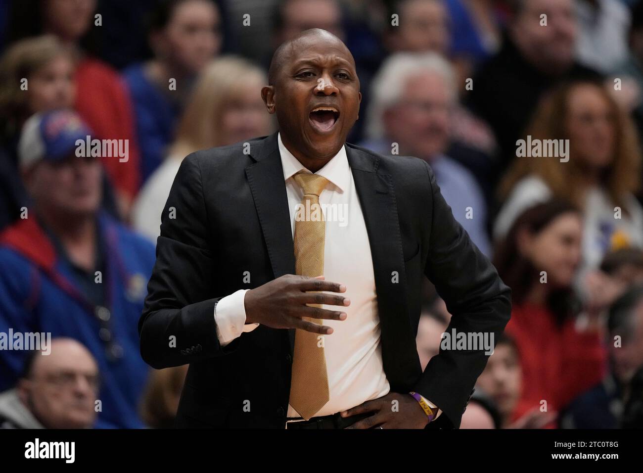 Missouri head coach Dennis talks to his players during the first half ...