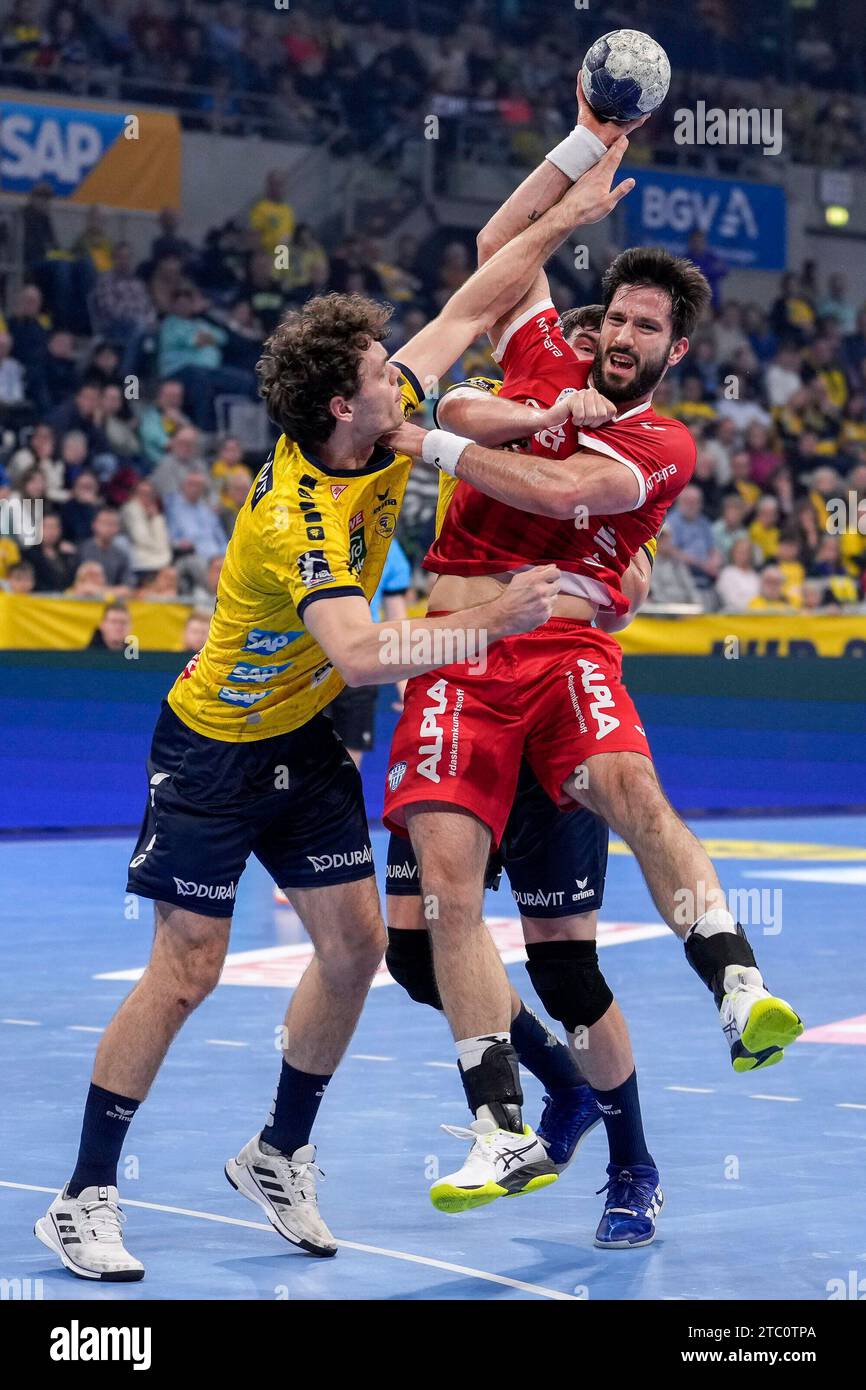 Mannheim, Deutschland. 09th Dec, 2023. v.li.: Niclas Kirkelokke ...