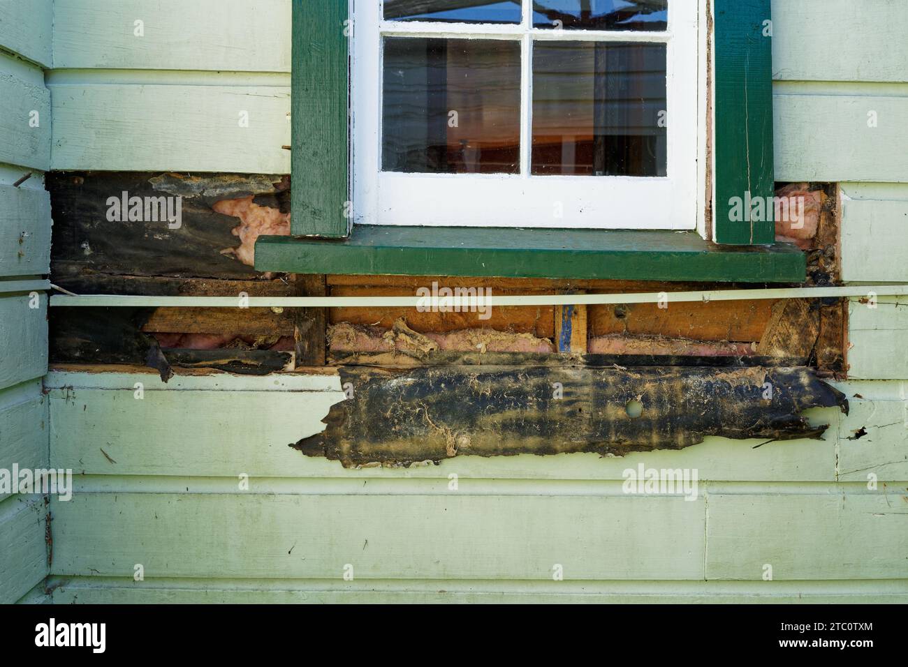 Weatherboard cladding hi-res stock photography and images - Alamy