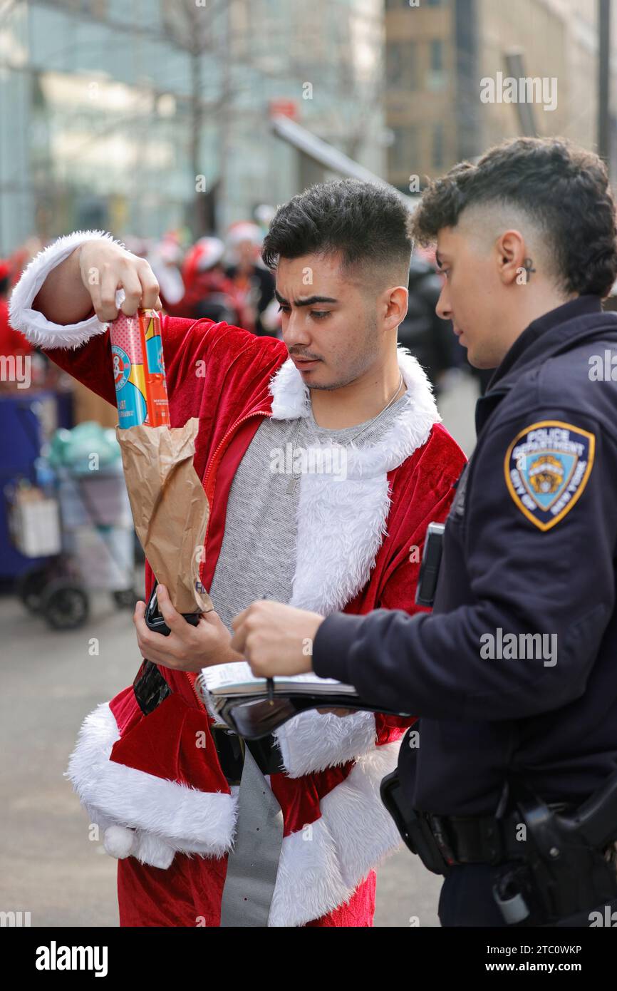 Nypd costume hi-res stock photography and images - Alamy
