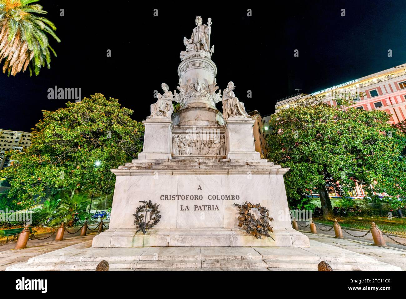 Christopher Columbus monument at night in Genoa, Italy Stock Photo - Alamy