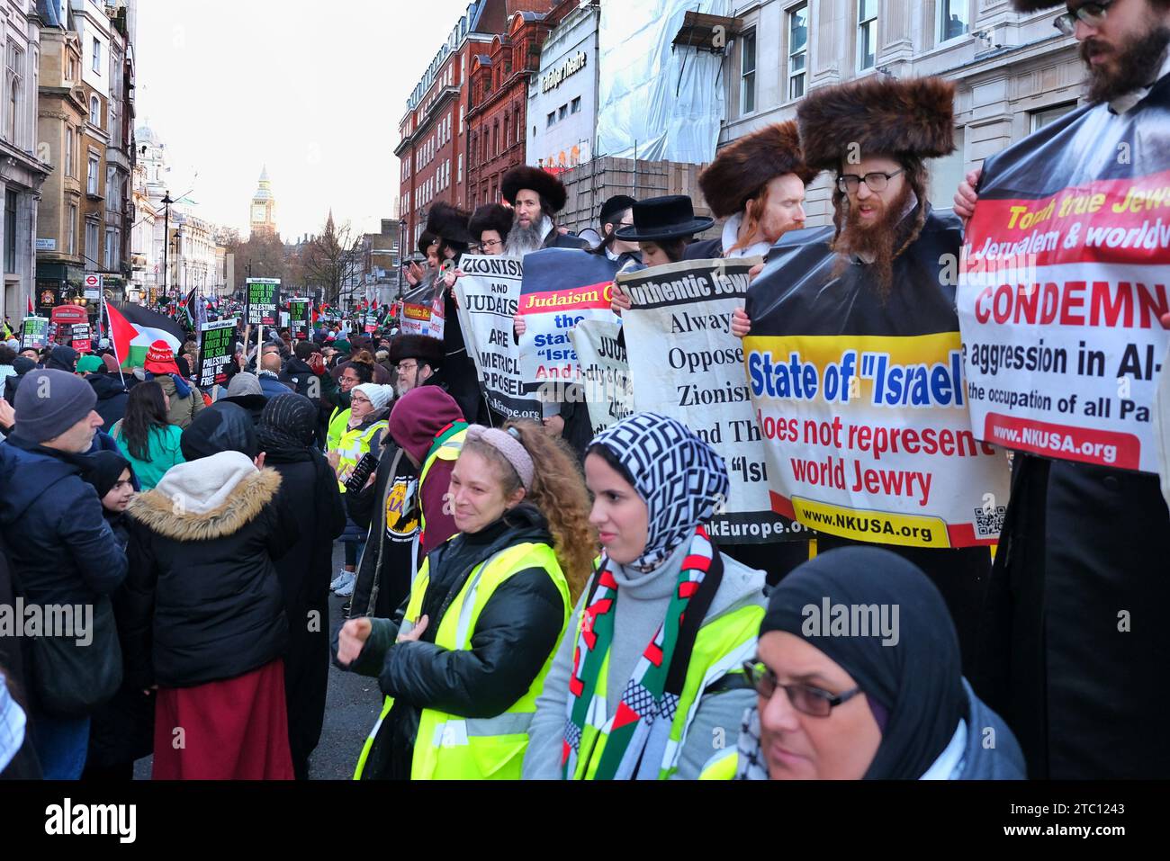 Ceasefire now protest london hi-res stock photography and images - Alamy