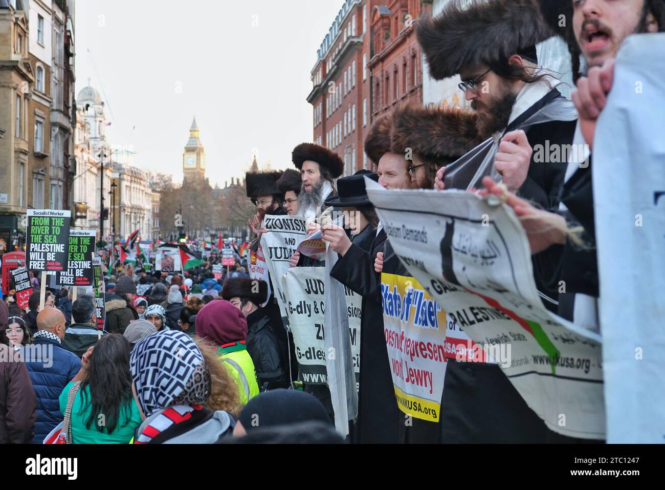 London, UK. 9th December, 2023. Haredi Jews from the Neturei Karta ...