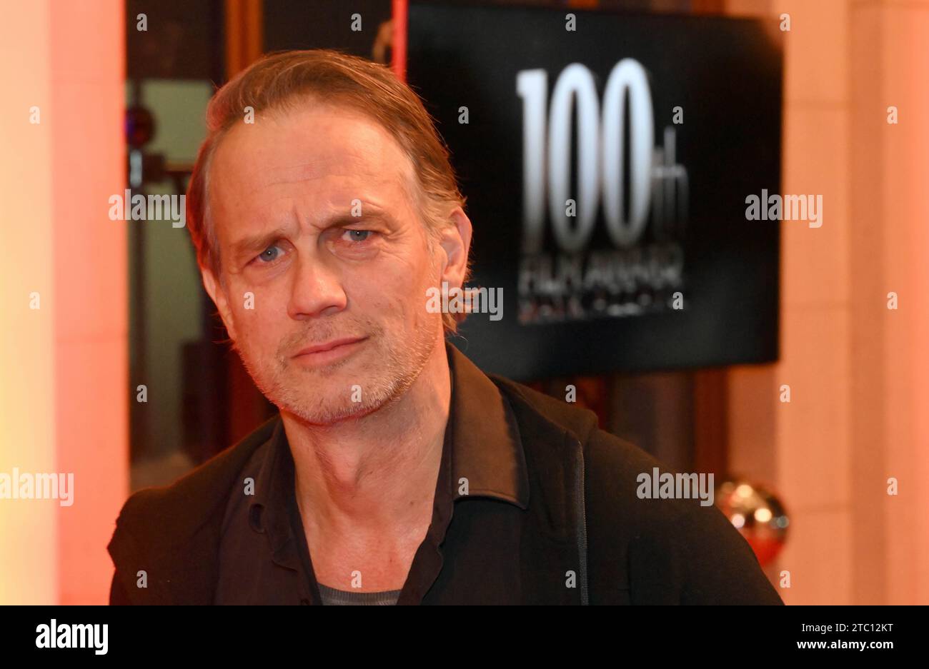 Munich, Germany. 09th Dec, 2023. Actor Ralf Bauer stands on the red ...