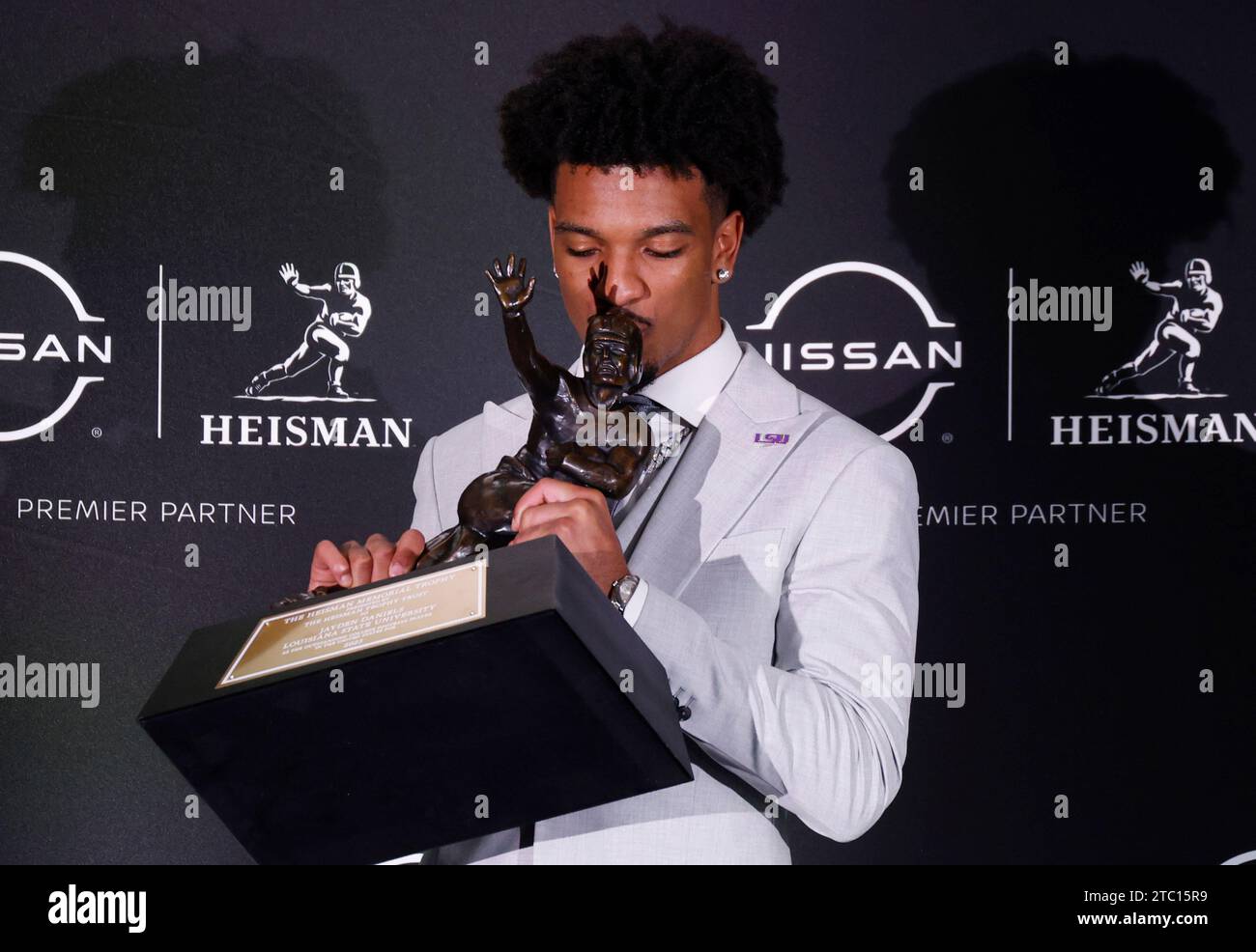 New York, United States. 09th Dec, 2023. LSU quarterback Jayden Daniels ...