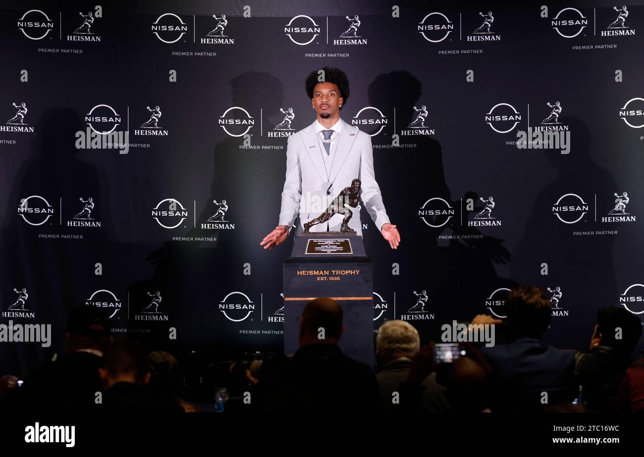 New York, United States. 09th Dec, 2023. LSU quarterback Jayden Daniels ...
