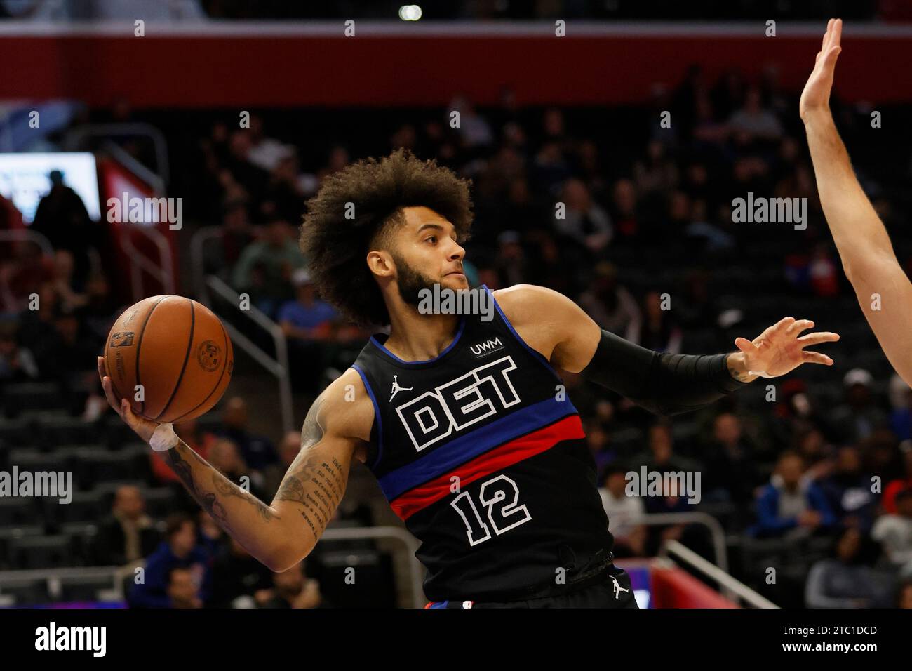 Detroit Pistons forward Isaiah Livers (12) passes the ball against the ...