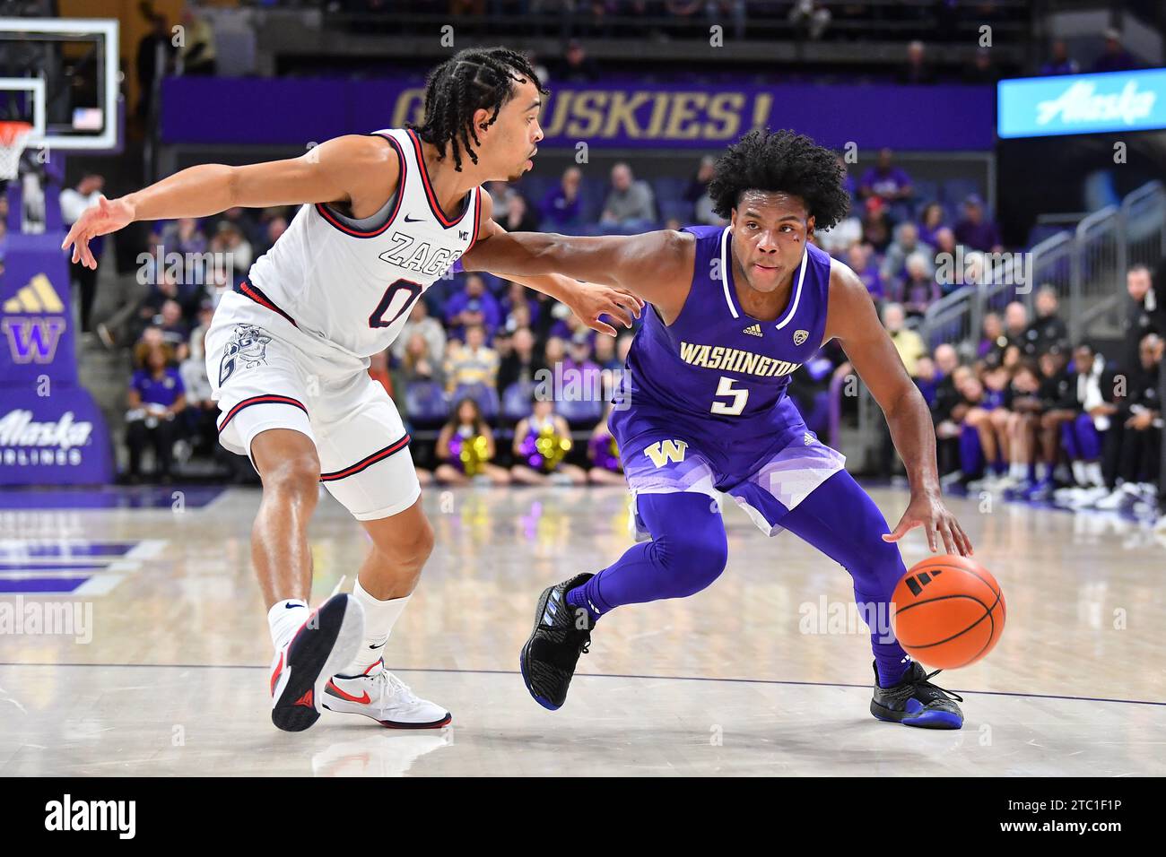 Seattle, WA, USA. 09th Dec, 2023. Washington Huskies guard Sahvir ...