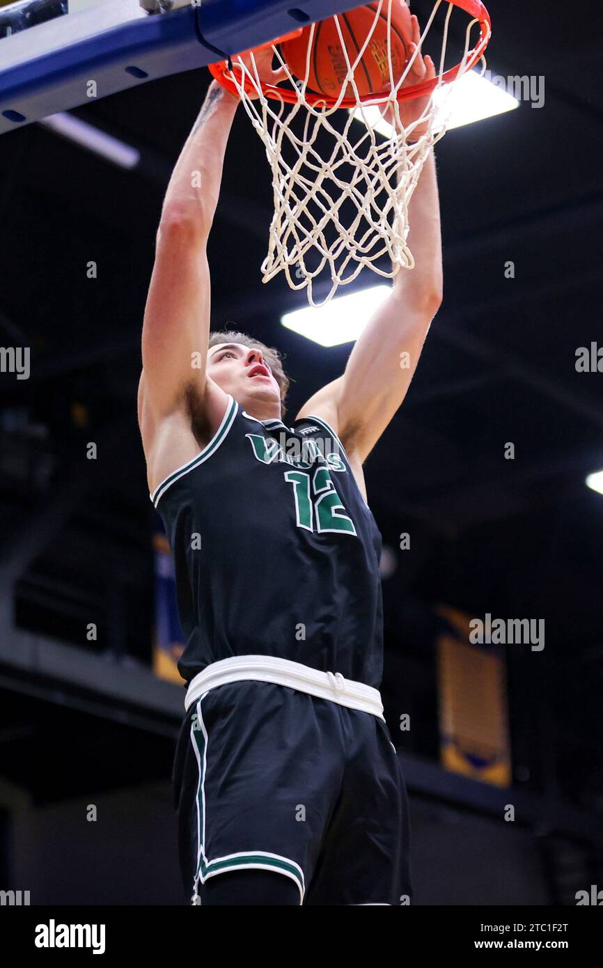 KENT, OH - DECEMBER 09: Cleveland State Vikings forward Dylan Arnett ...