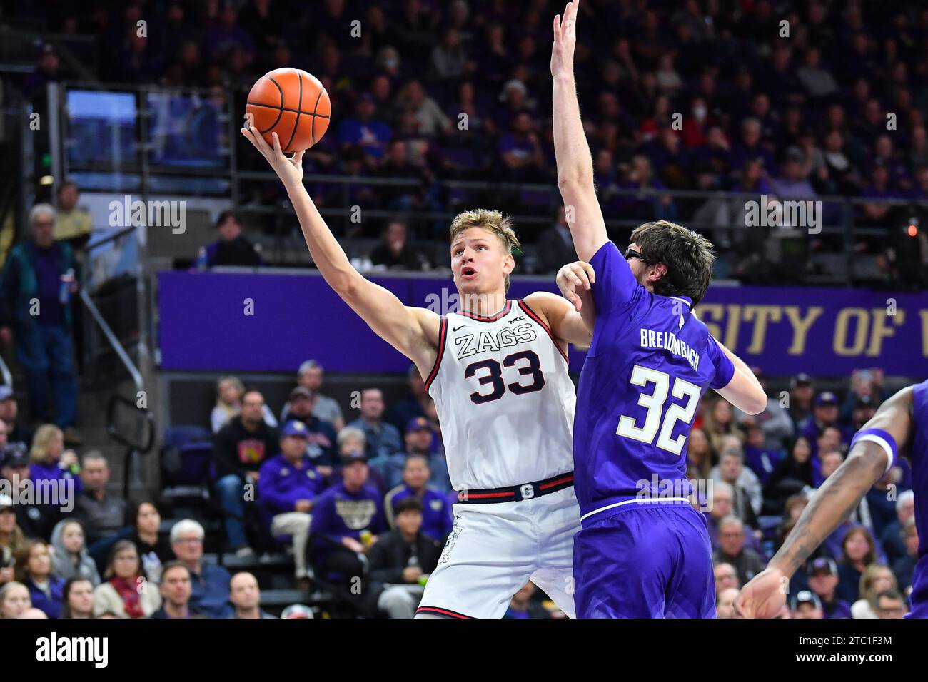 Seattle, WA, USA. 09th Dec, 2023. Gonzaga Bulldogs forward Ben Gregg ...