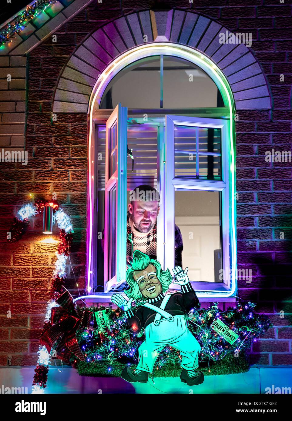 Michael Fenning puts the finish touches to his Wonka themed home in ...