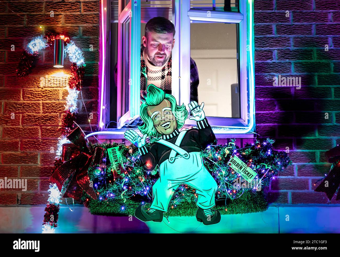 Michael Fenning puts the finish touches to his Wonka themed home in ...