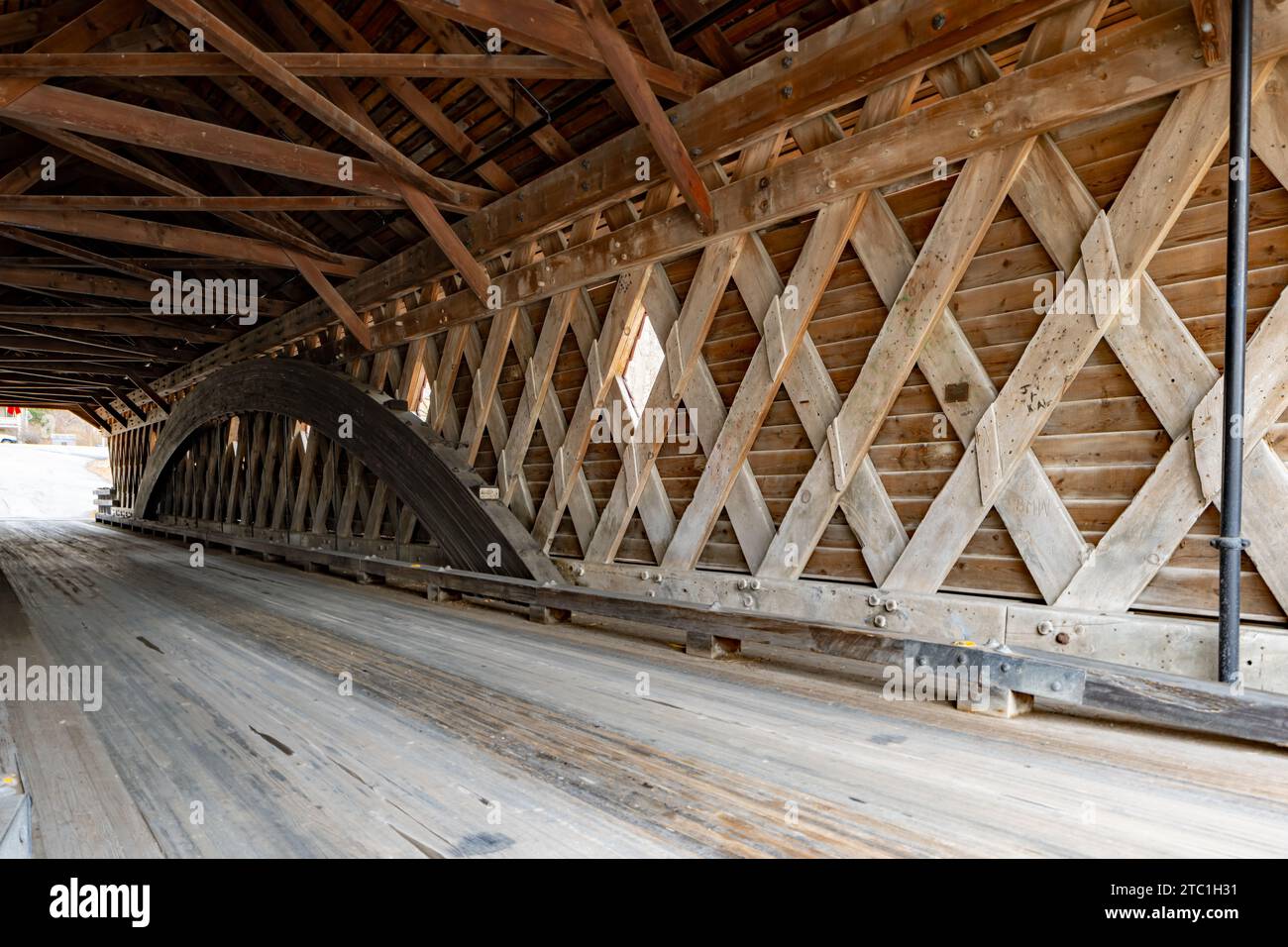 Timber truss bridge hi-res stock photography and images - Alamy