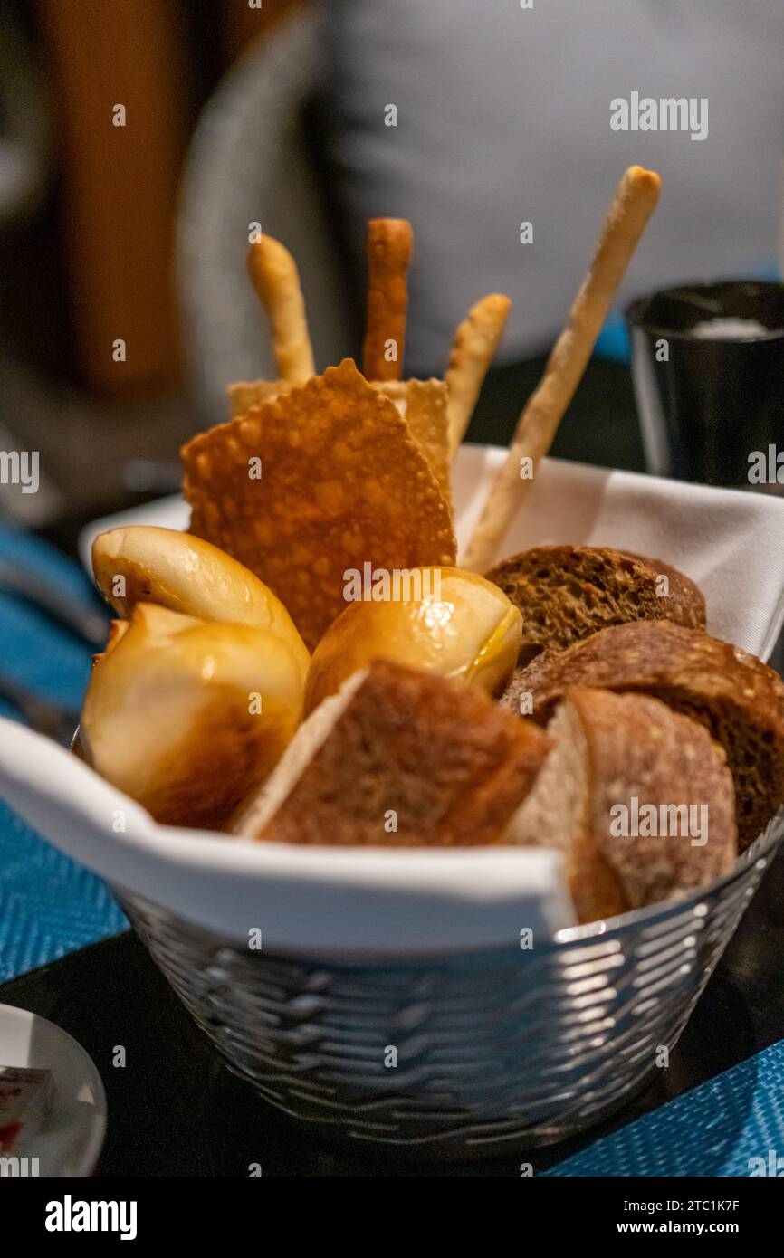 Different types bread in basket hi-res stock photography and images - Alamy