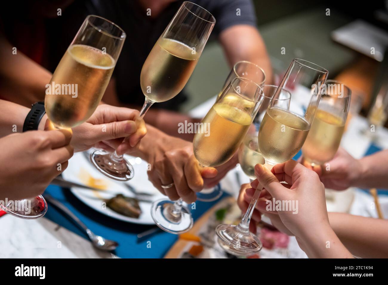 Raise table hi-res stock photography and images - Alamy