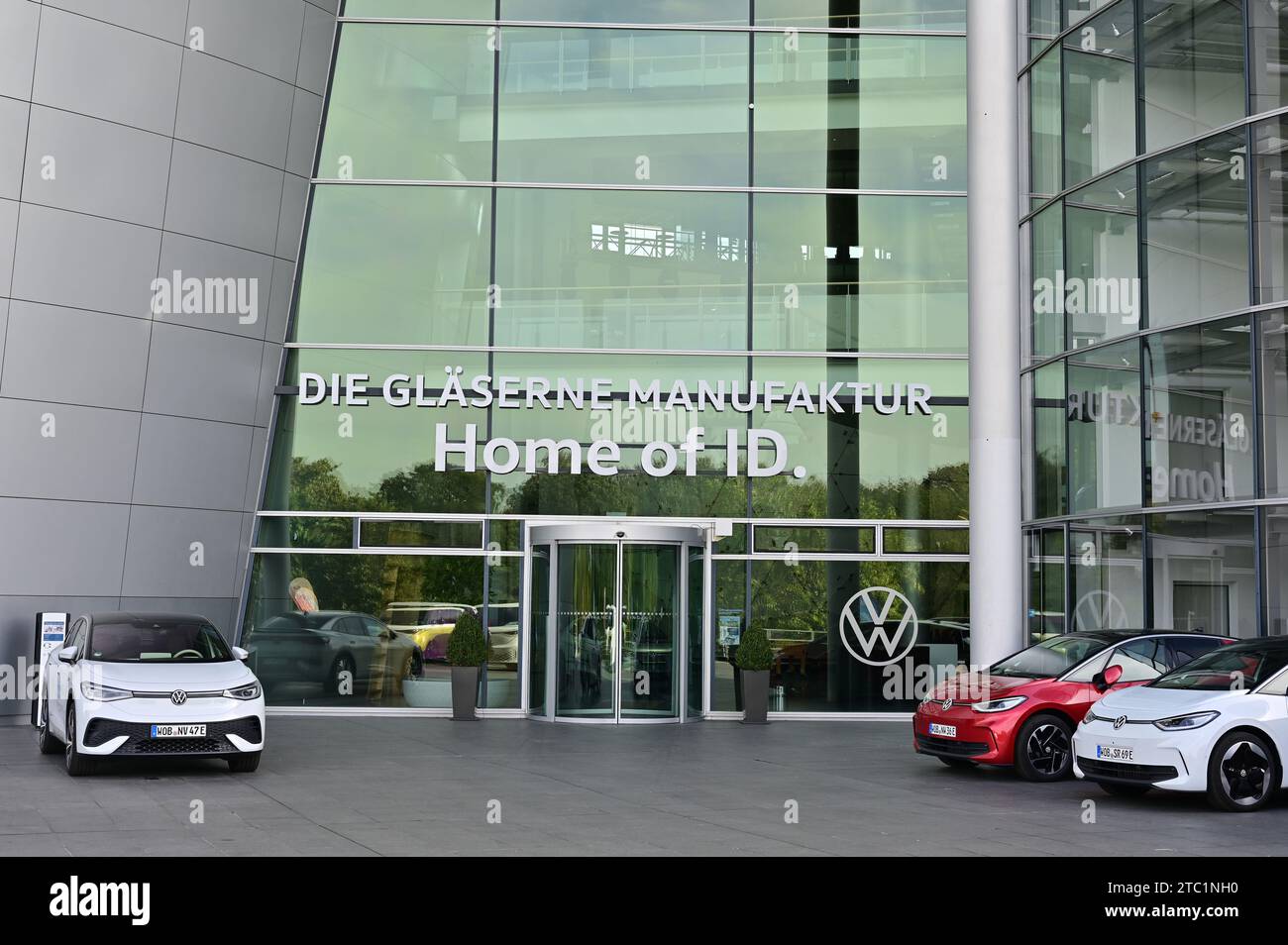Volkswagen id production hi-res stock photography and images - Alamy