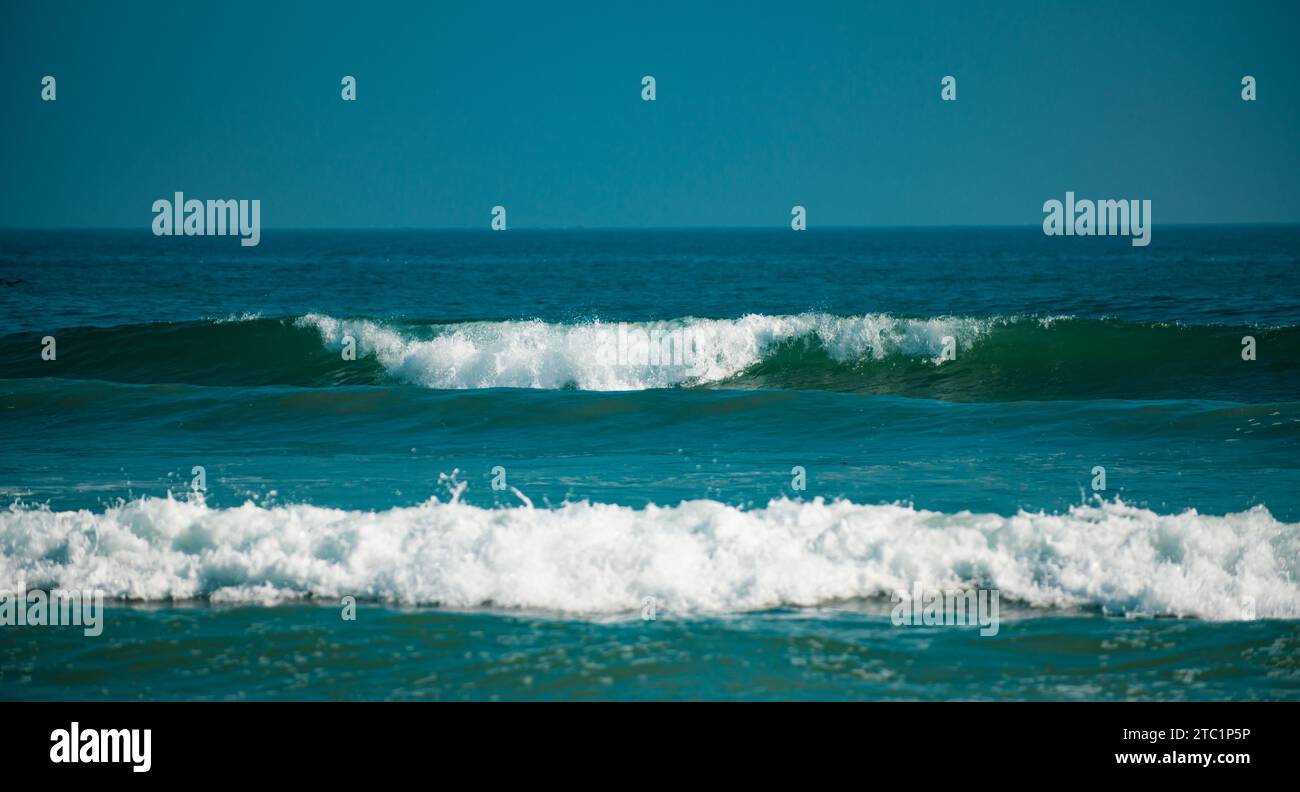 Panorama of ocean waves on a tropical sea with deep blue wawes. Calm ...