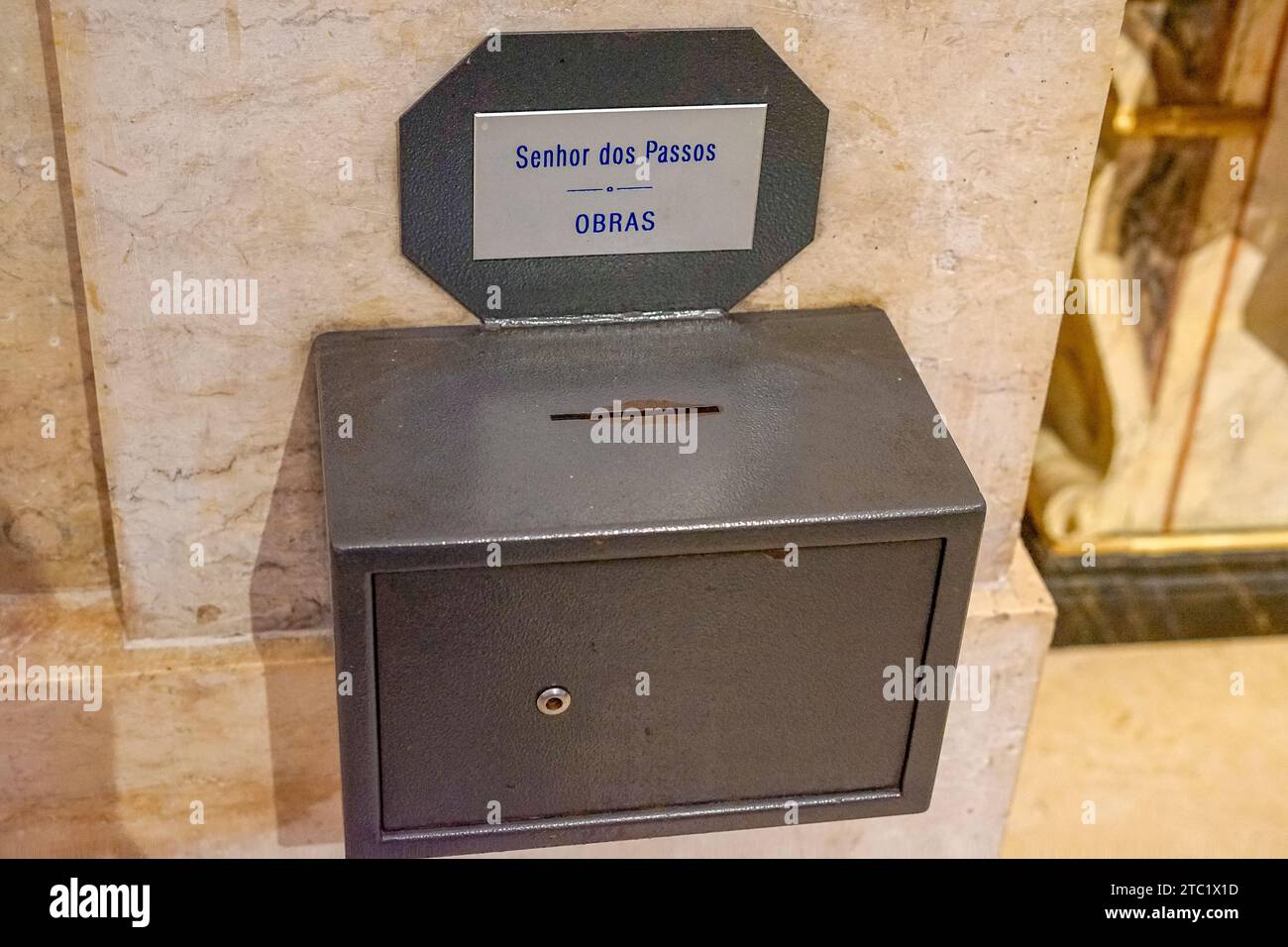 Alms box hi-res stock photography and images - Alamy
