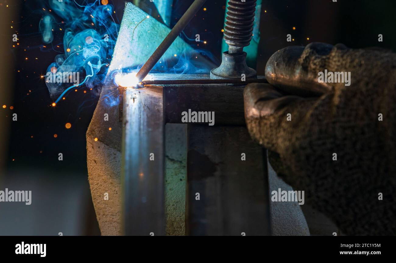 Smaw hi-res stock photography and images - Alamy