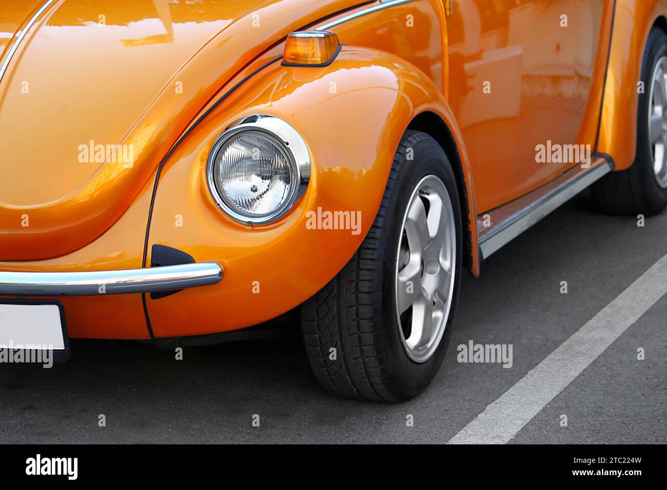 Car retro orange hi-res stock photography and images - Alamy