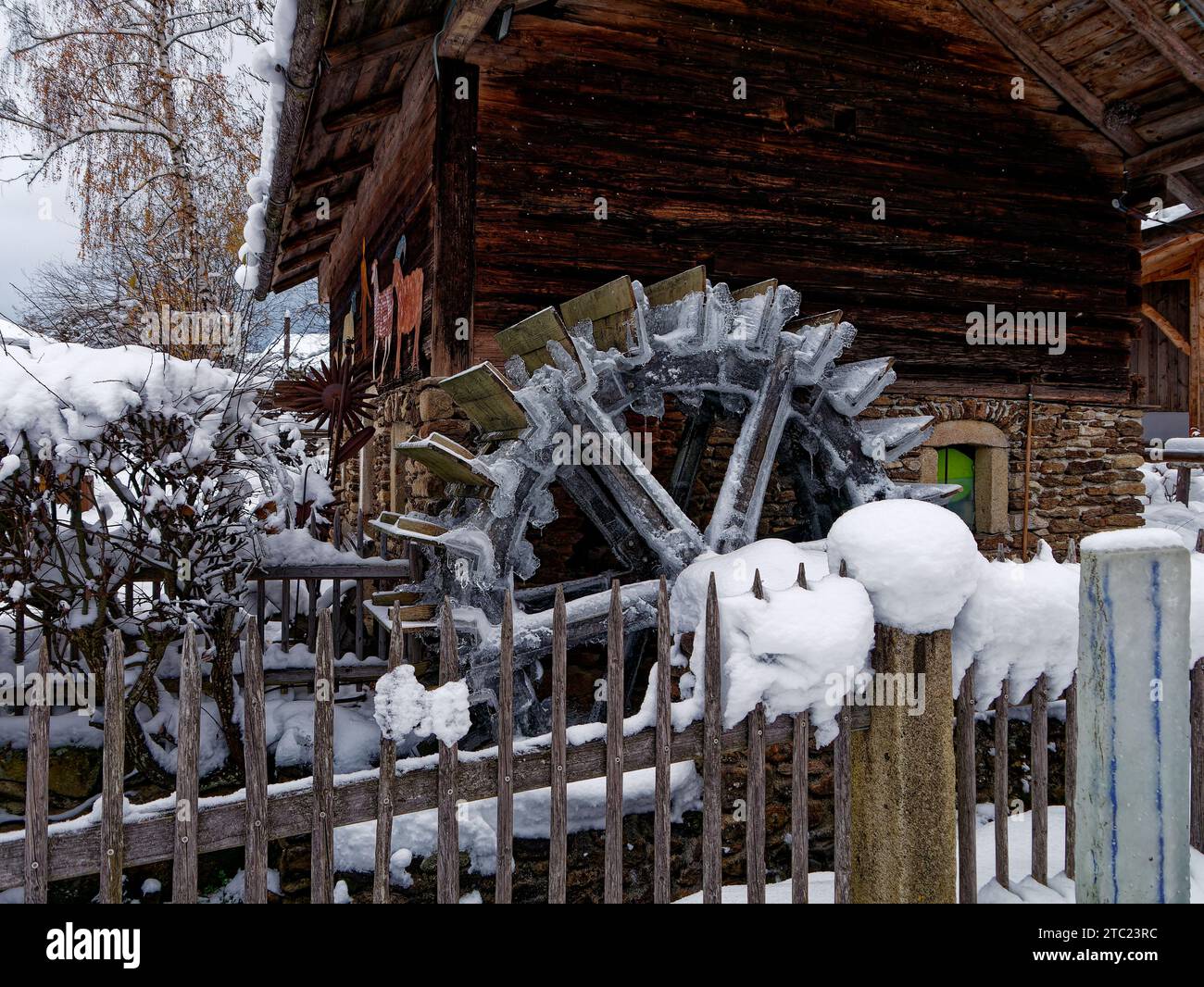 Wasserrad anlage hi-res stock photography and images - Alamy
