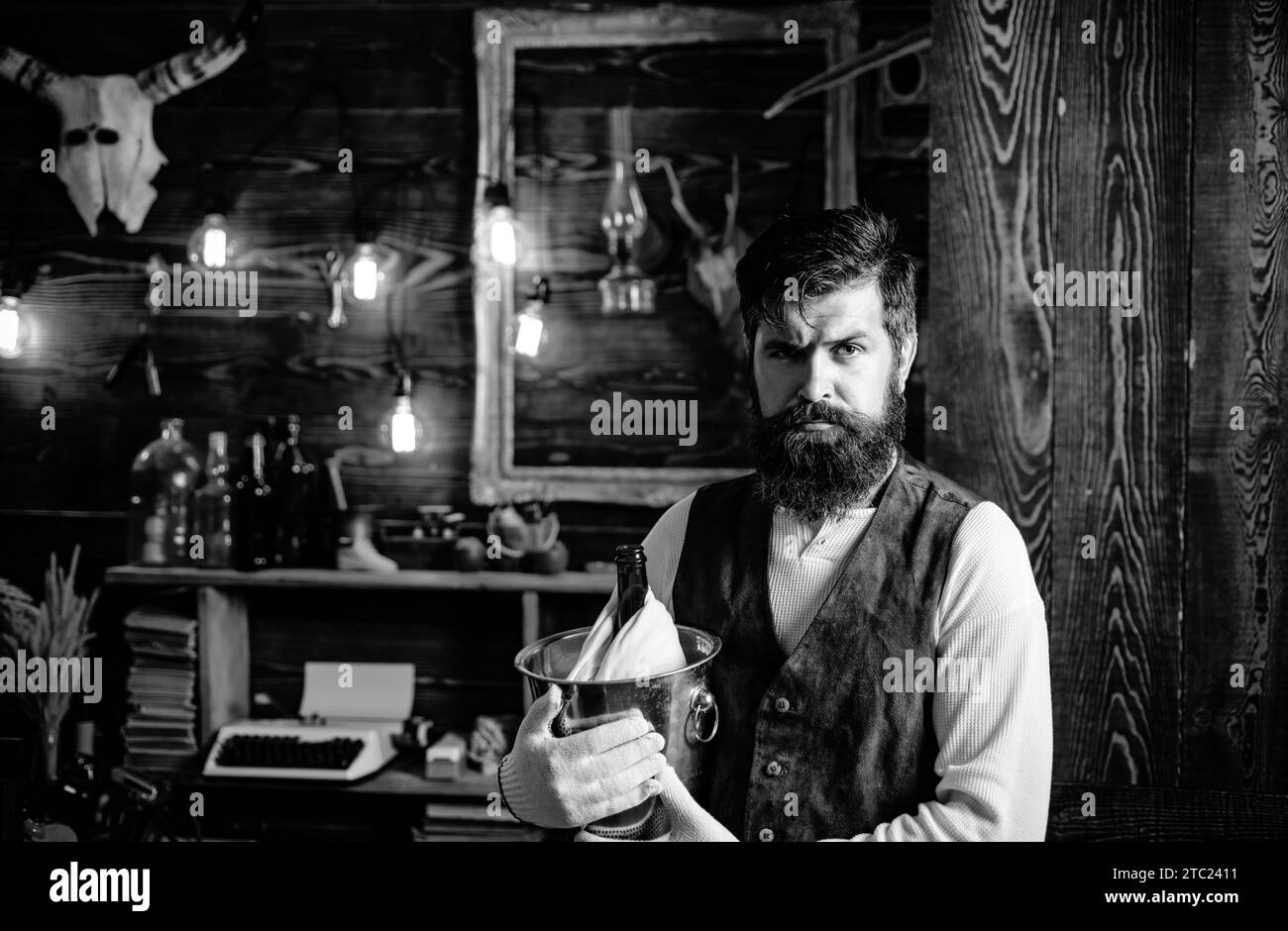 Barman vintage Black and White Stock Photos & Images - Alamy