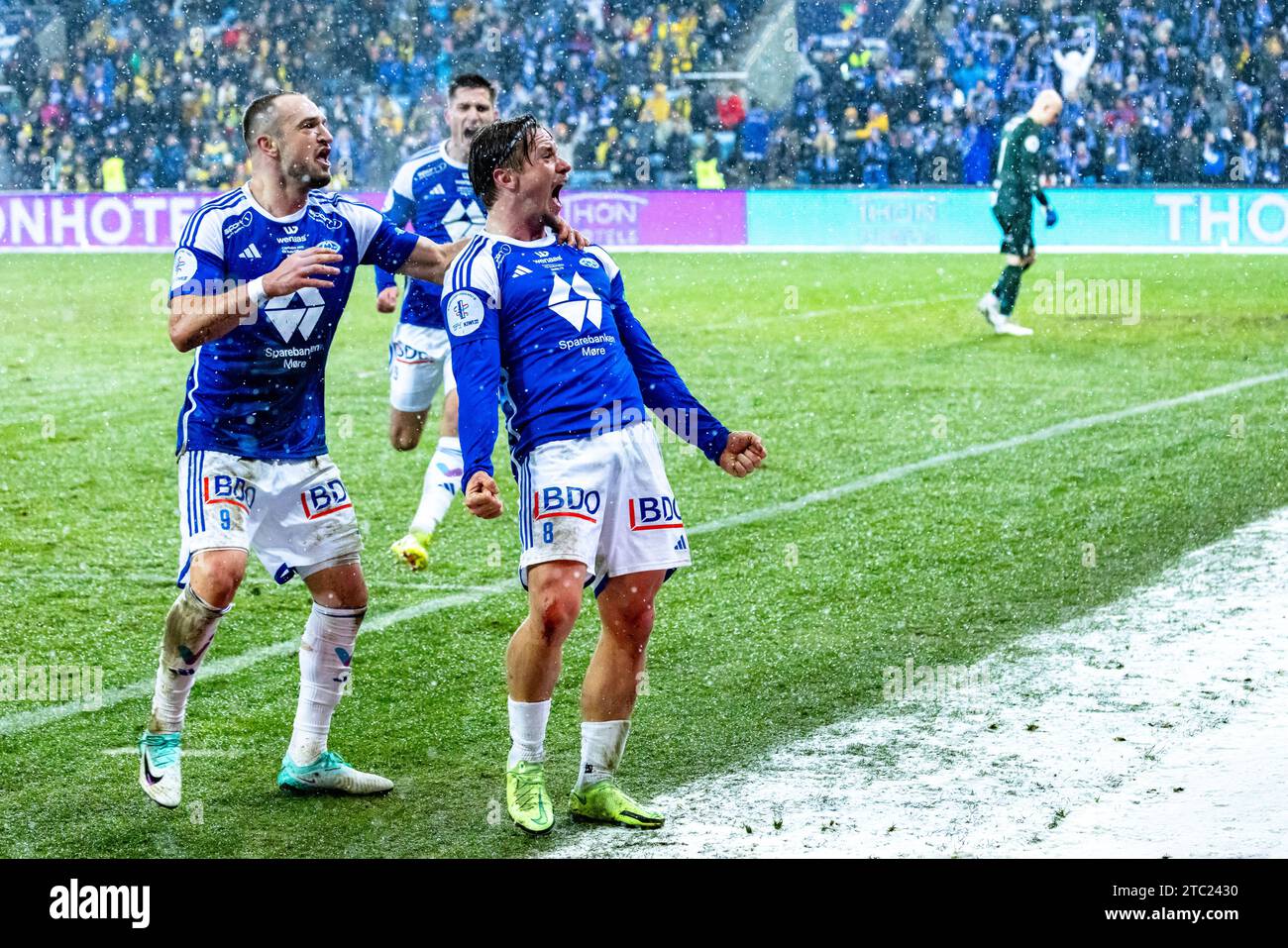 Oslo, Norway. 09th Dec, 2023. Fredrik Gulbrandsen (8) of Molde scores ...