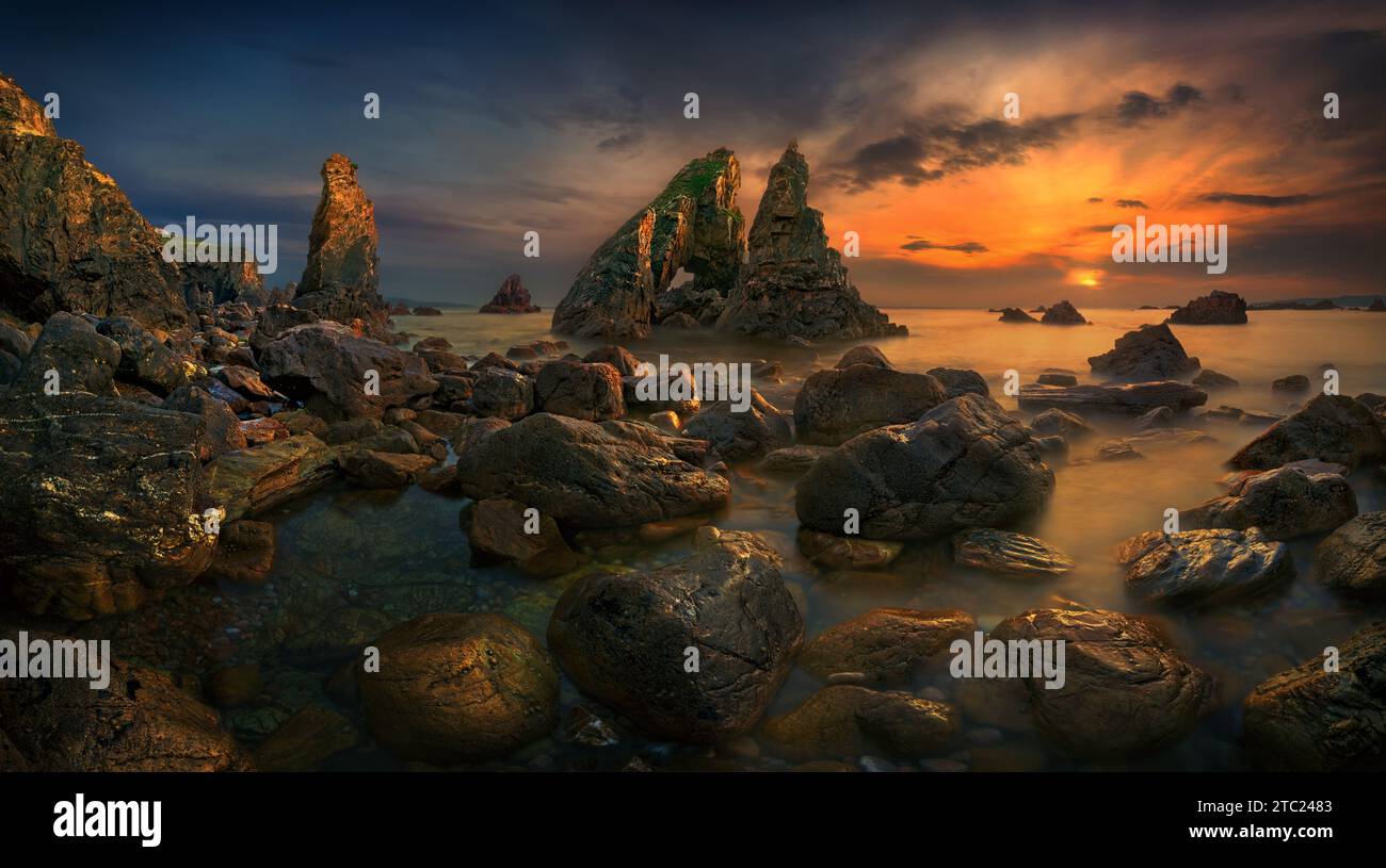 Arch Stack at sunset, Crohy Head, Dungloe, Maghery, Donegal, Ireland ...