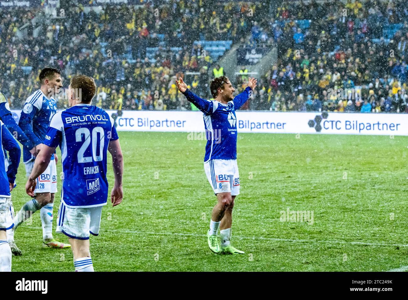 Oslo, Norway. 09th Dec, 2023. Fredrik Gulbrandsen (8) of Molde scores ...