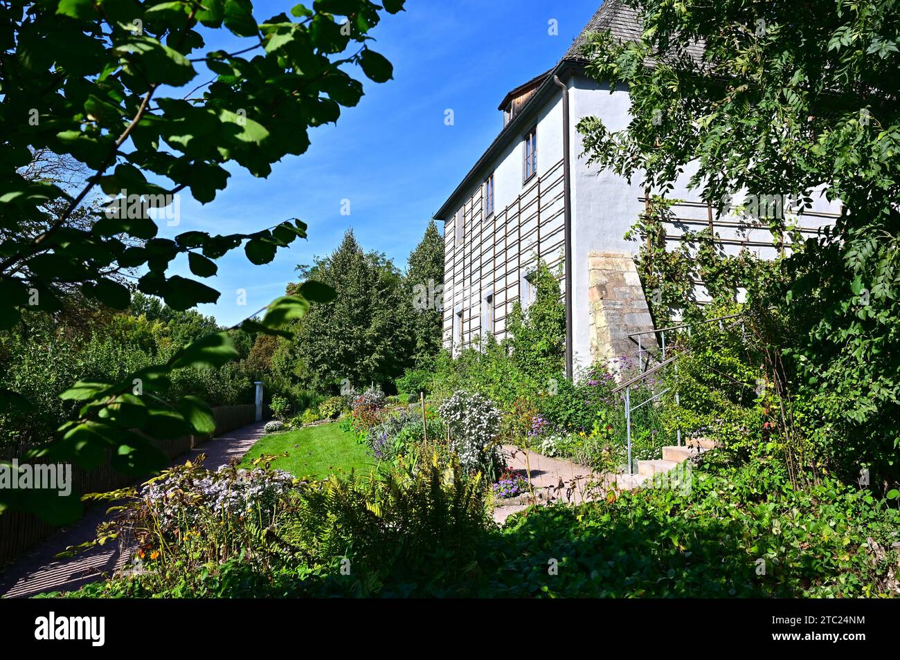 Goethe-Schiller monument in front of the German National Theater on ...
