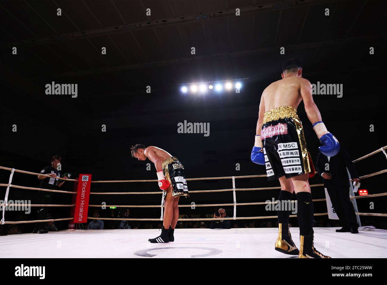 Go Shindo(L), Japanese former WBC female flyweight champion bows her ...