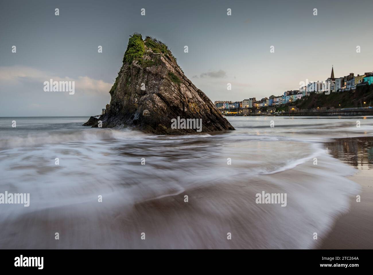 North beach in Tenby, in winter, Pembrokeshire Stock Photo - Alamy