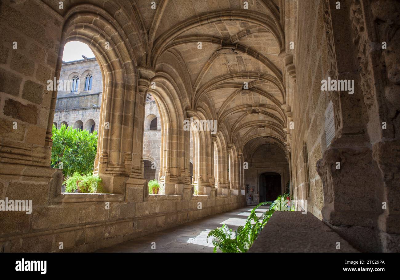 Alcantara, Spain - Oct 6th, 2022: Gothic Cloister of Convent of San ...