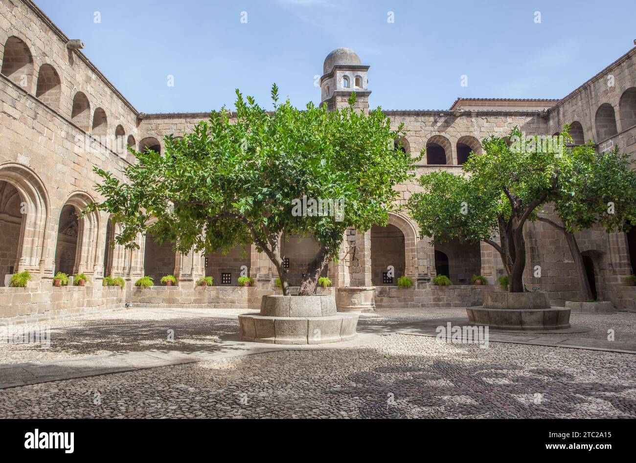 Alcantara, Spain - Oct 6th, 2022: Gothic Cloister of Convent of San ...