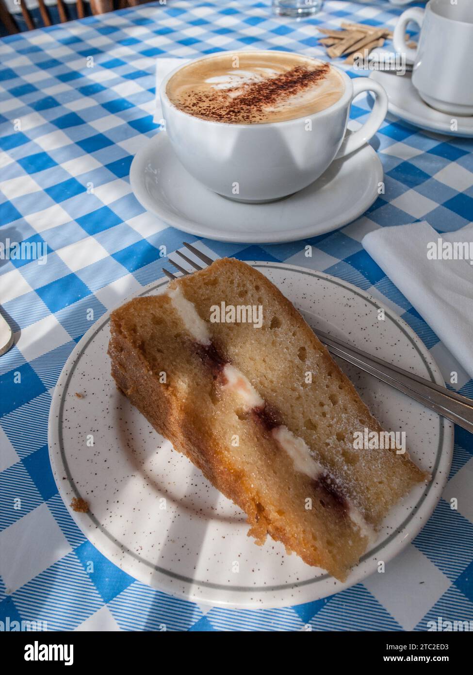 ENGLISH TRADITIONAL SNACK TIME - ENJOYING SPONGE CAKE AND HOT DRINK ...