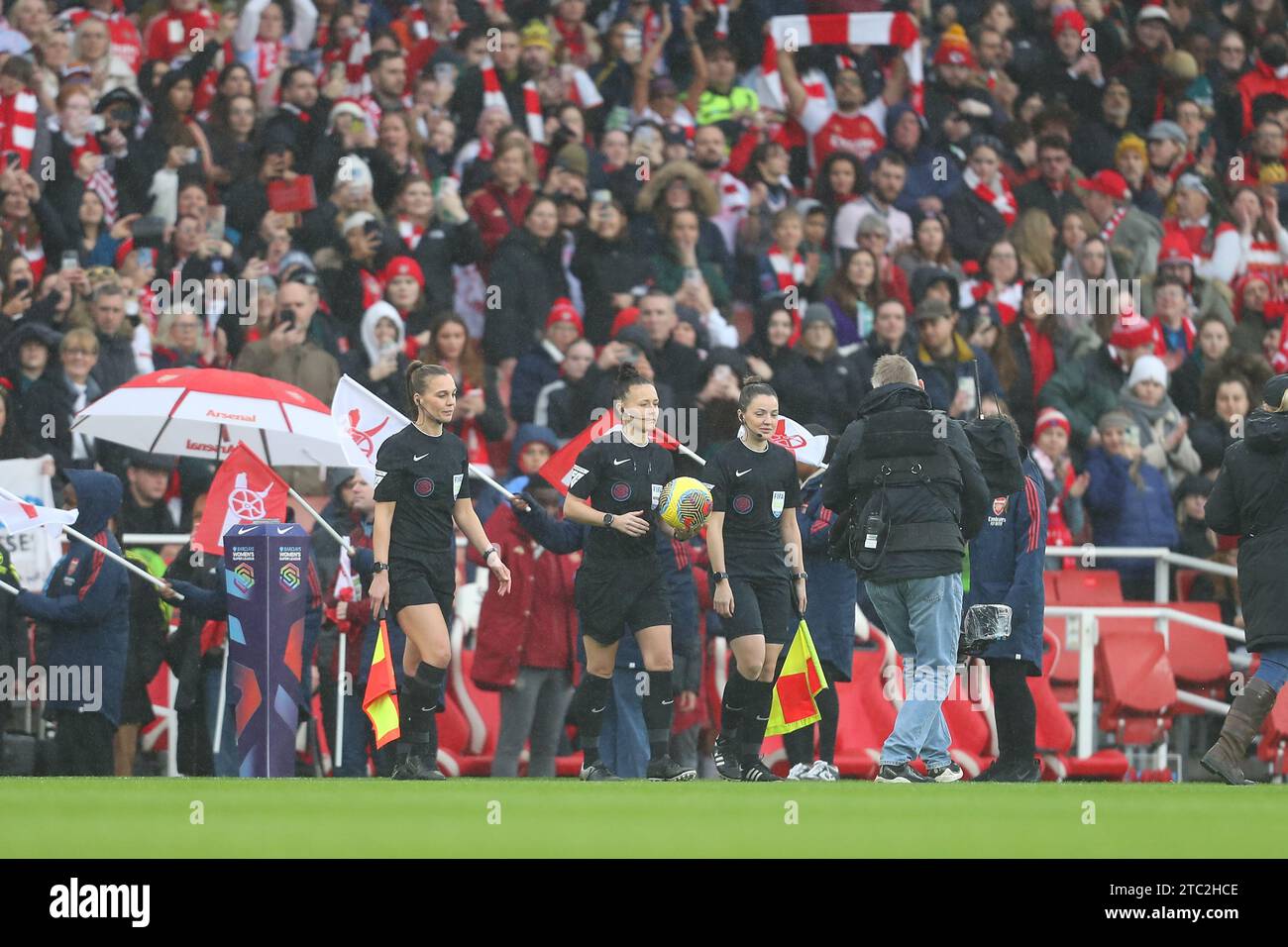 Emirates Stadium, London, UK. 10th Dec, 2023. Womens Super League ...
