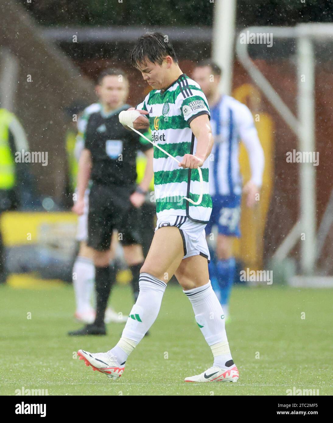 Celtic's Oh Hyeon-Gyu looks dejected after the cinch Premiership match ...