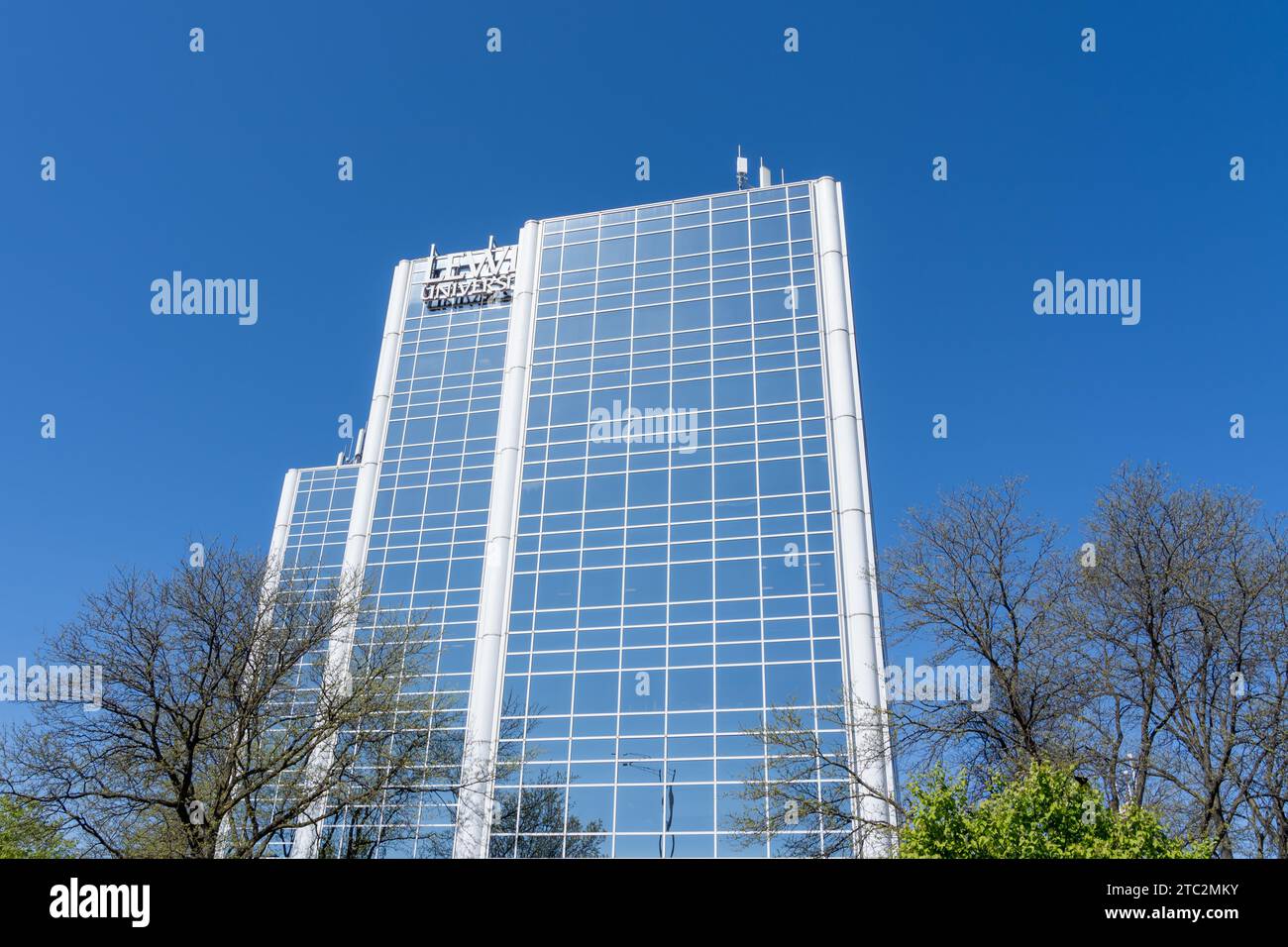 Lewis University building in Oak Brook, Illinois, USA Stock Photo - Alamy