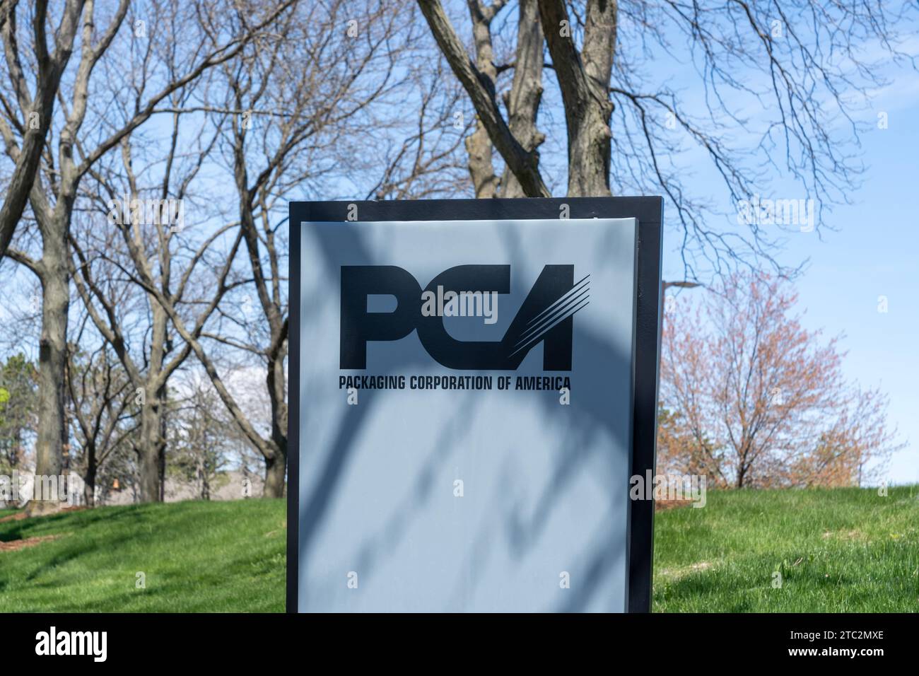 Packaging corporation hi-res stock photography and images - Alamy