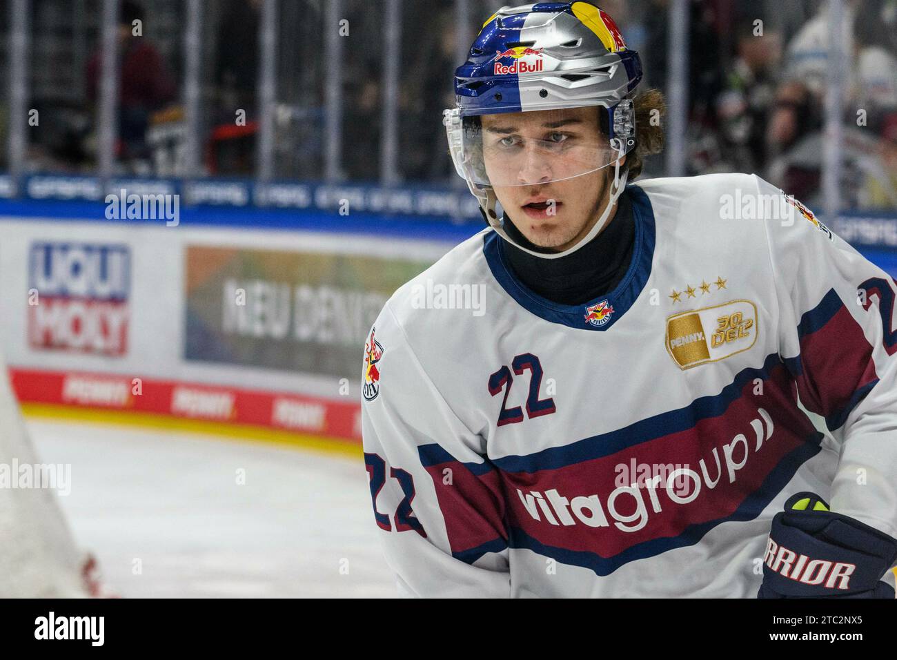 Jakob Weber (EHC Muenchen, #22), Penny DEL, Eisbaeren Berlin vs EHC Red ...