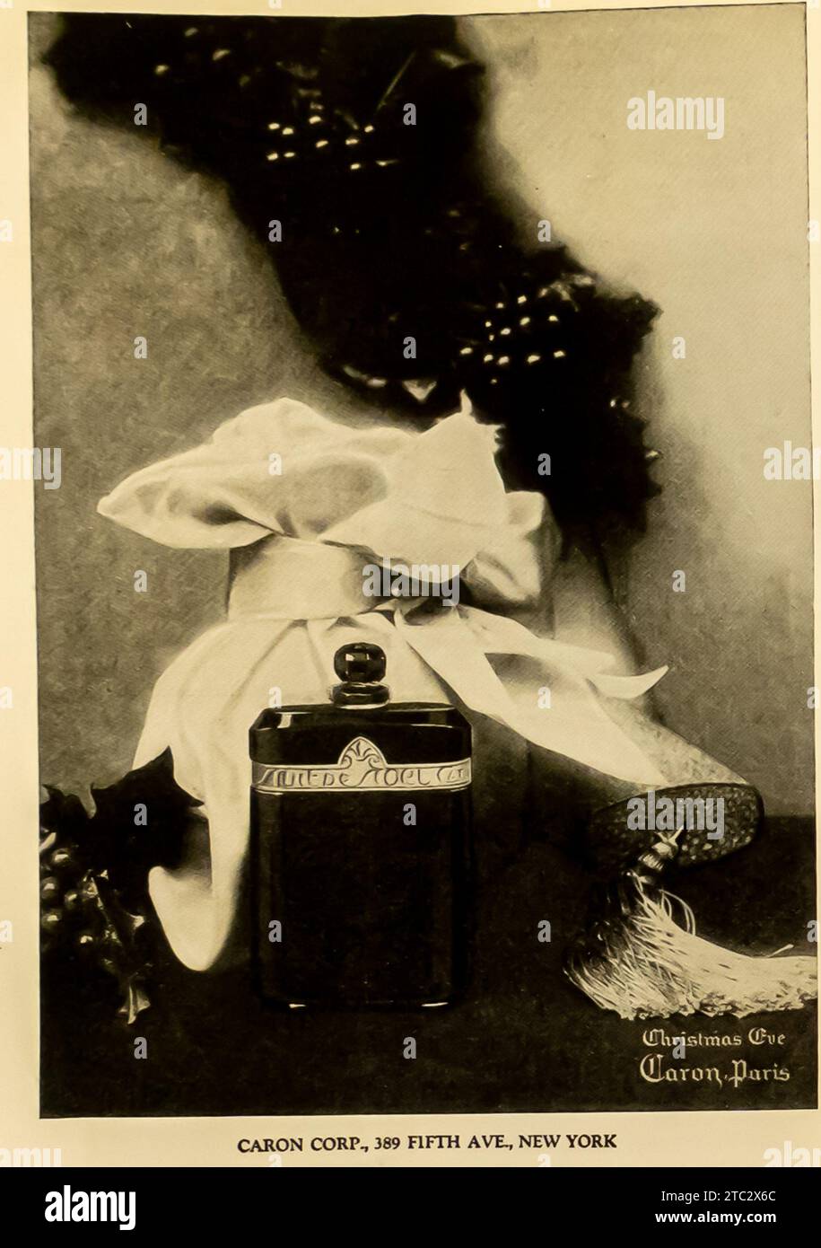 Perfume advertisement vintage paris hi-res stock photography and images ...