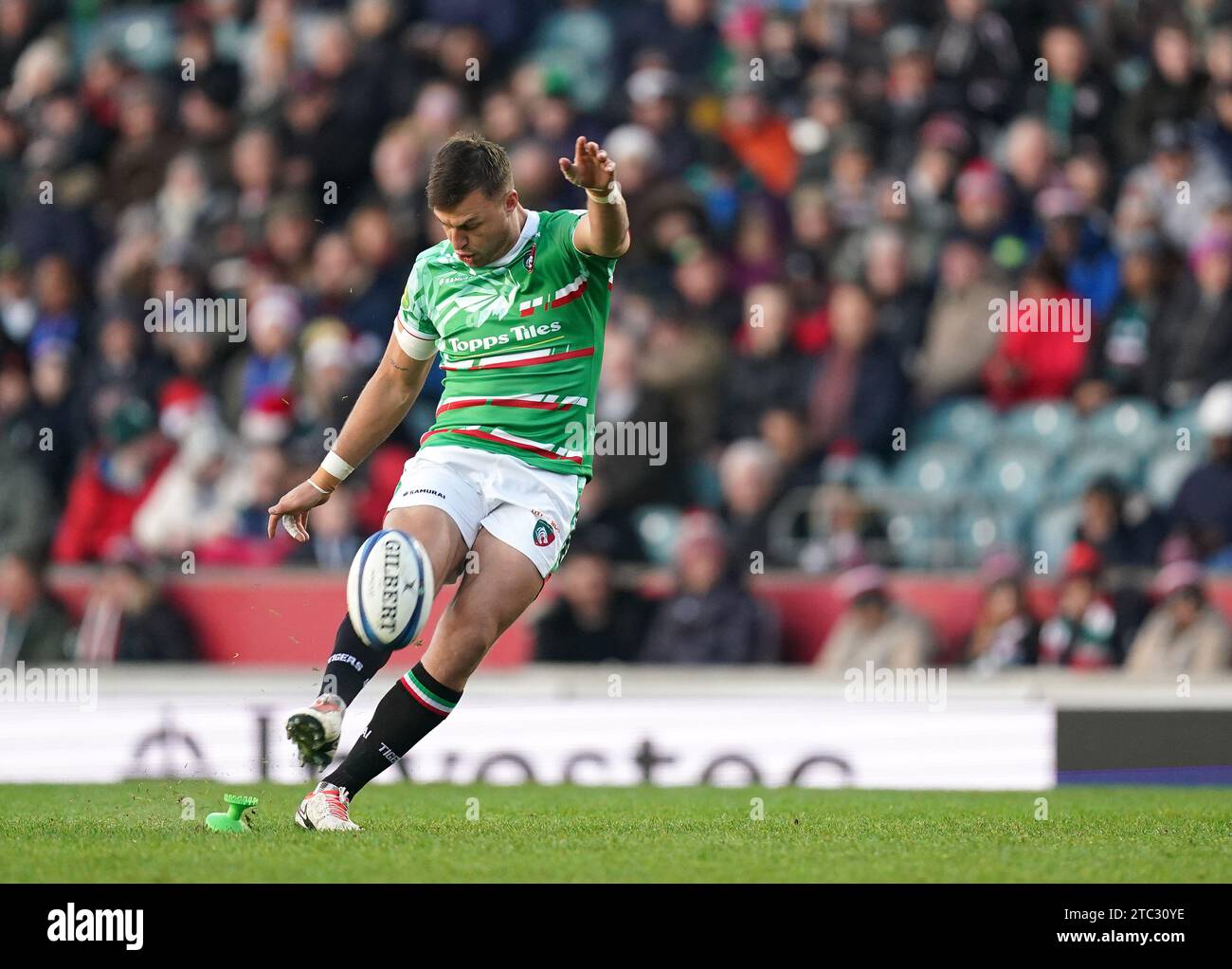 Leicester Tigers' Handre Pollard scores a penalty during the Investec ...