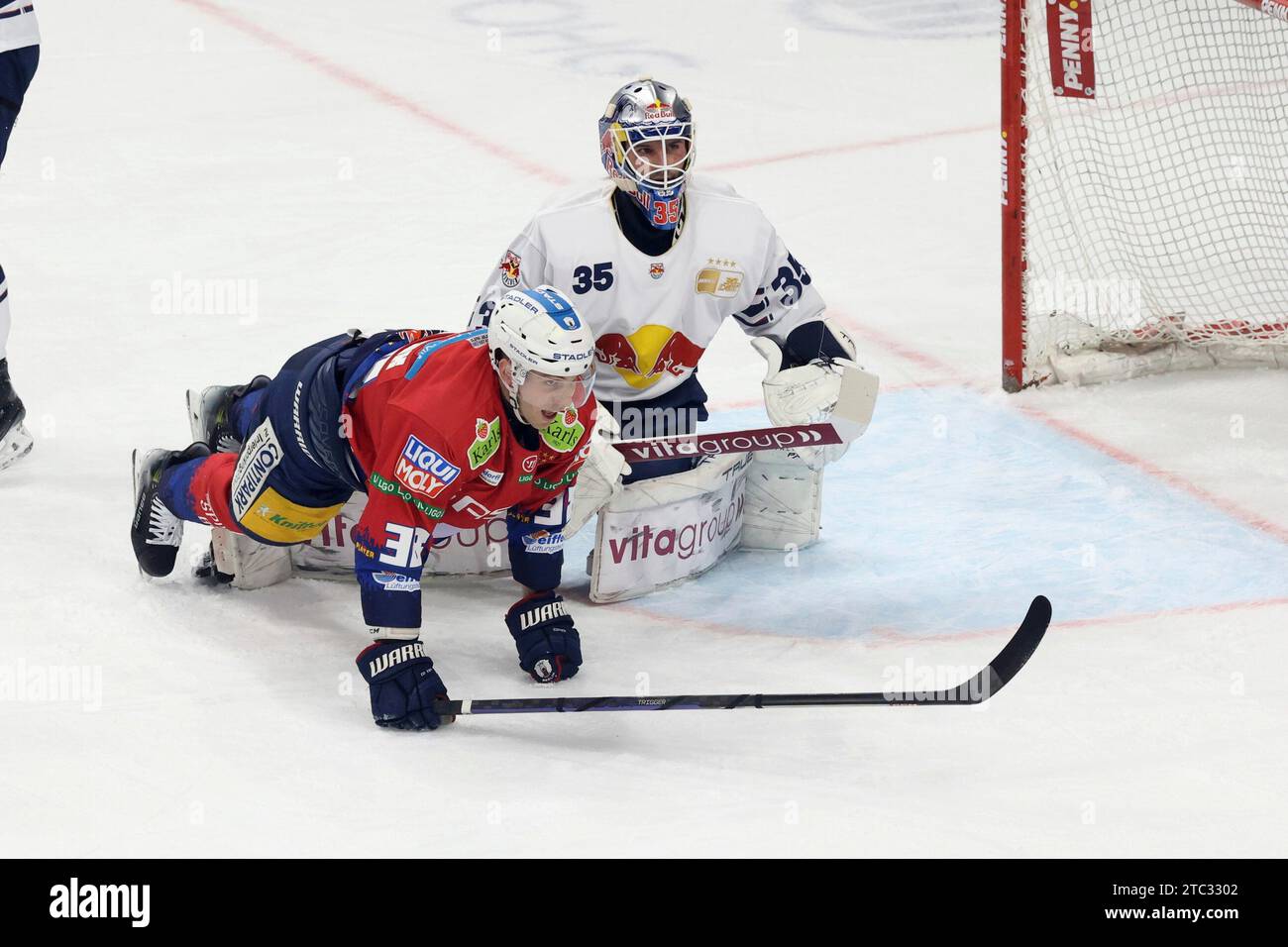 Berlin, Deutschland. 10th Dec, 2023. 10.12.2023, Mercedes-Benz-Arena ...