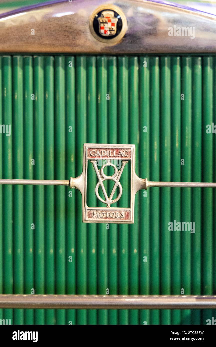 Close-up of logo at the front of a 1928 Cadillac 341, Autoworld ...