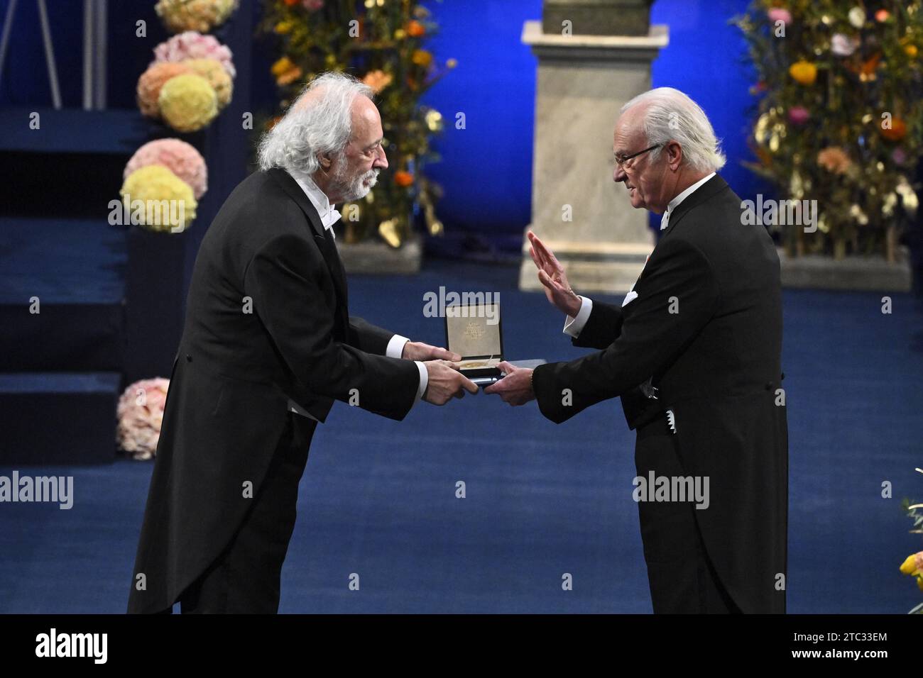Pierre Agostini is awarded the Nobel Prize in Physics 2023 by King Carl ...