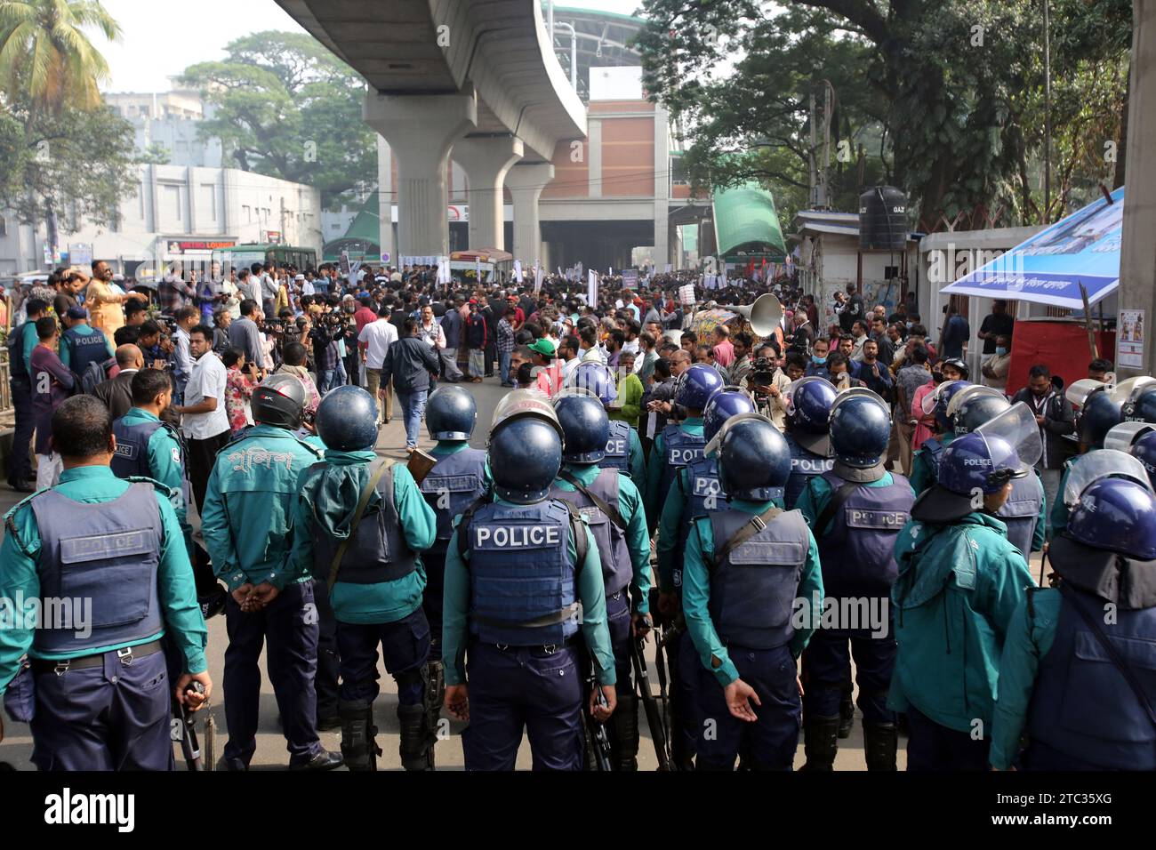 Family members and supporters of the Bangladesh Nationalist Party (BNP ...