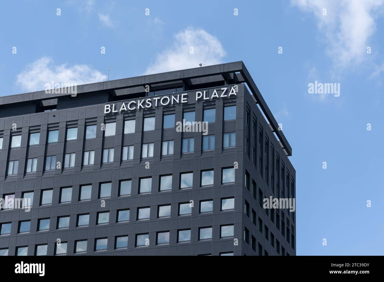 Blackstone Plaza building in Omaha, NE, USA Stock Photo - Alamy