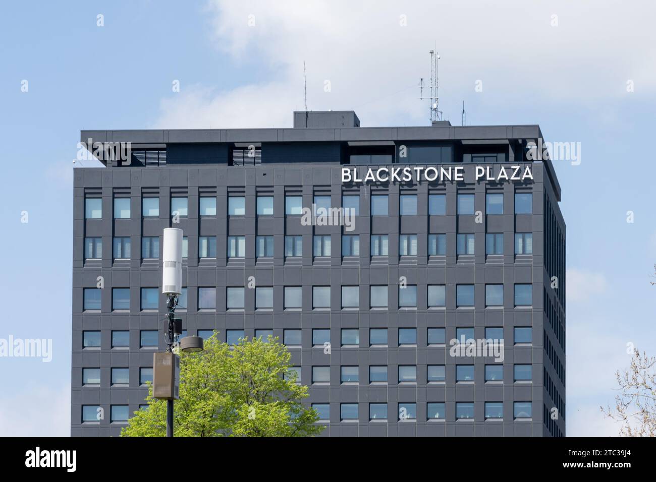 Blackstone Plaza building in Omaha, NE, USA Stock Photo - Alamy