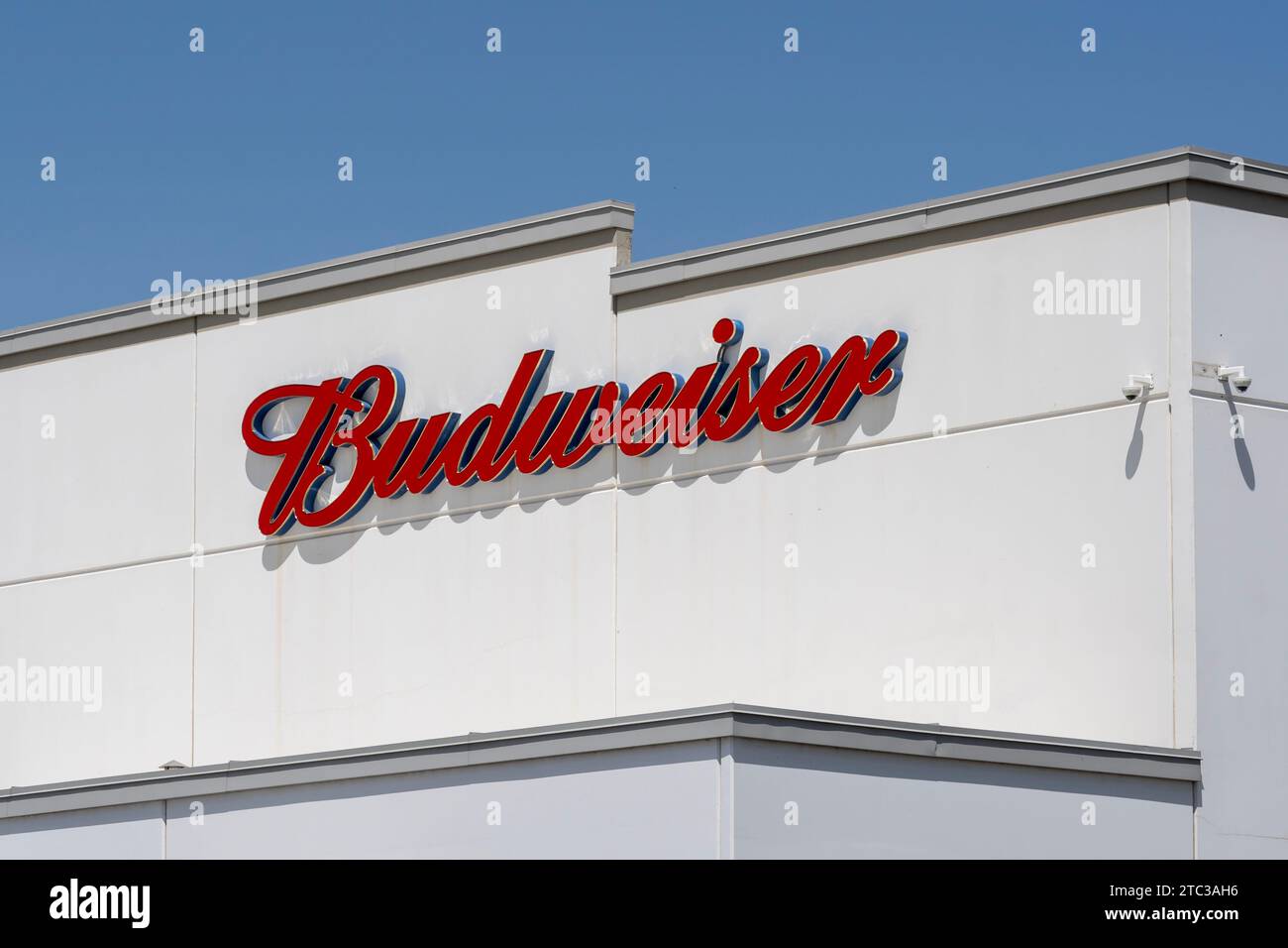 Budweiser sign hi-res stock photography and images - Alamy